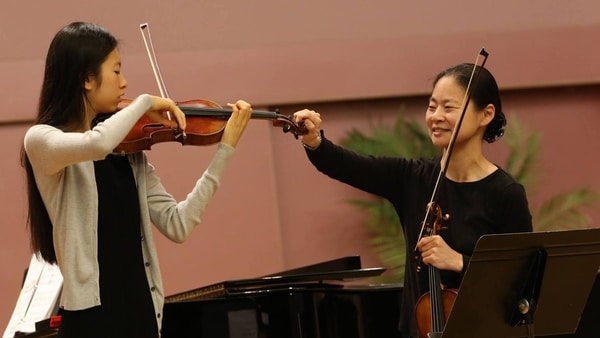 What's the Difference Between a Masterclass and a Lesson?