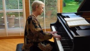 Review: "The Piano: A History in 100 Pieces" by Susan Tomes