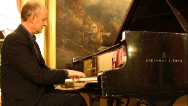 Pianist James Lisney Talks About Classical Music and the Pandemic