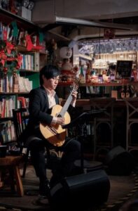 Interview With Kenneth Kam Lutenist and Classical Guitarist from Hong Kong