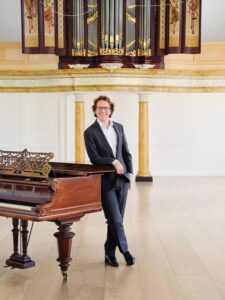 Interview With Dutch Pianist Hannes Minnaar
