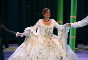 Kiri Te Kanawa: The Voice that Enchanted the World